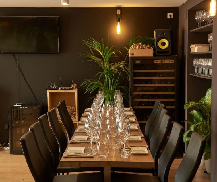 Barcelona: Wine Tasting and Tapas 5-Course Pairing Dinner - What to Expect: The Experience in Detail