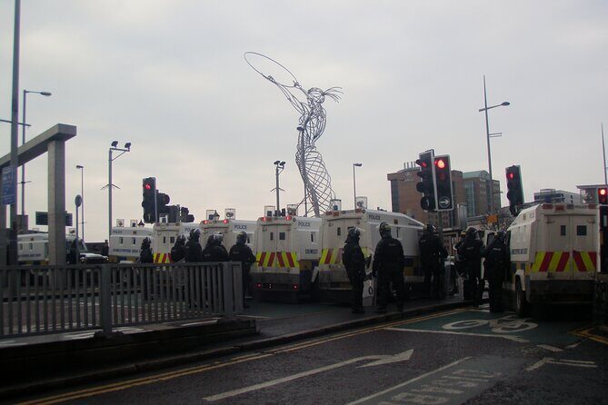 Belfast Troubles Murals Street Art and Peace Wall Walking Tour - What Makes This Tour Stand Out?