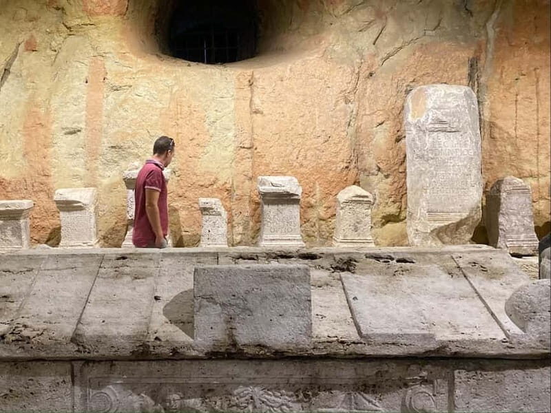 Belgrade: Underground Tour with Riverside Sparkling Wine - Exploring the Itinerary in Detail