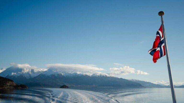 Bergen: Cruise to beautiful Rosendal by the Hardangerfjord - The Itinerary in Detail