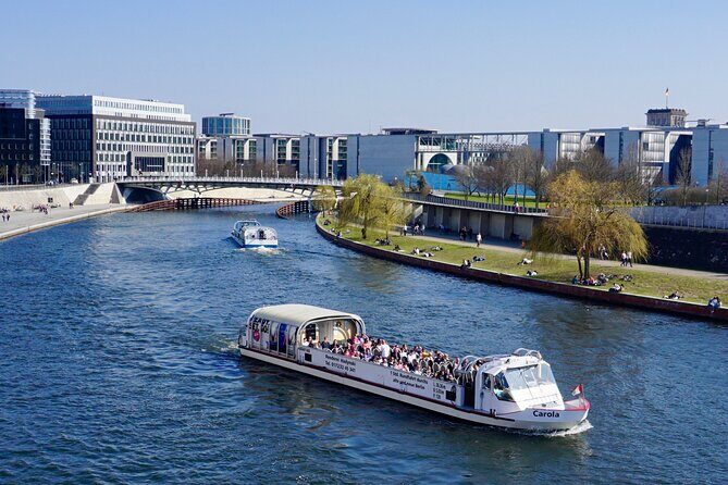 Berlin: 1-hr Boat Tour with Bilingual Live Guide (DE/EN) - The Highlights of the Tour