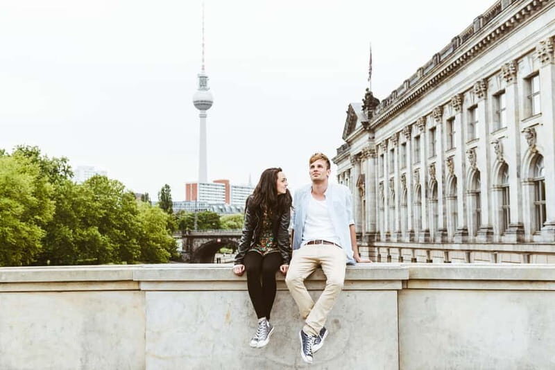 Berlin Essentials: Private Photoshoot at Berlin's top sites - The Experience with the Guide