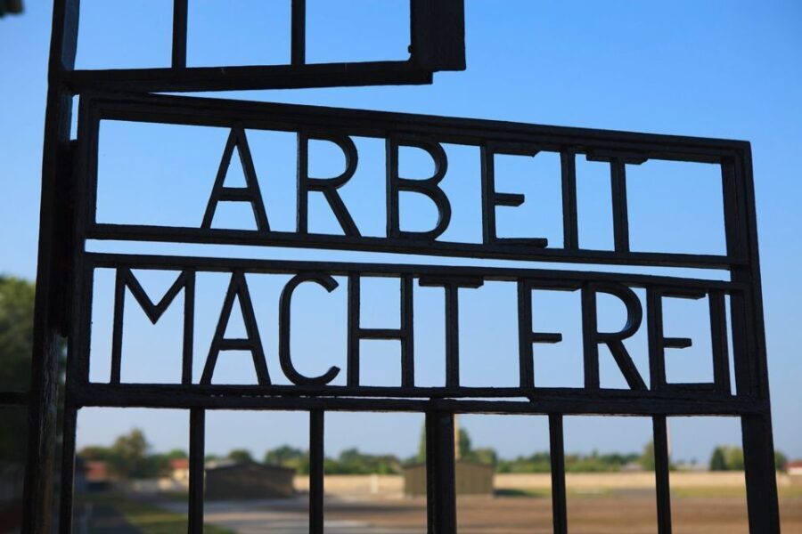 Berlin: Sachsenhausen Memorial 6-Hour Tour in Spanish - Who Should Consider This Tour?