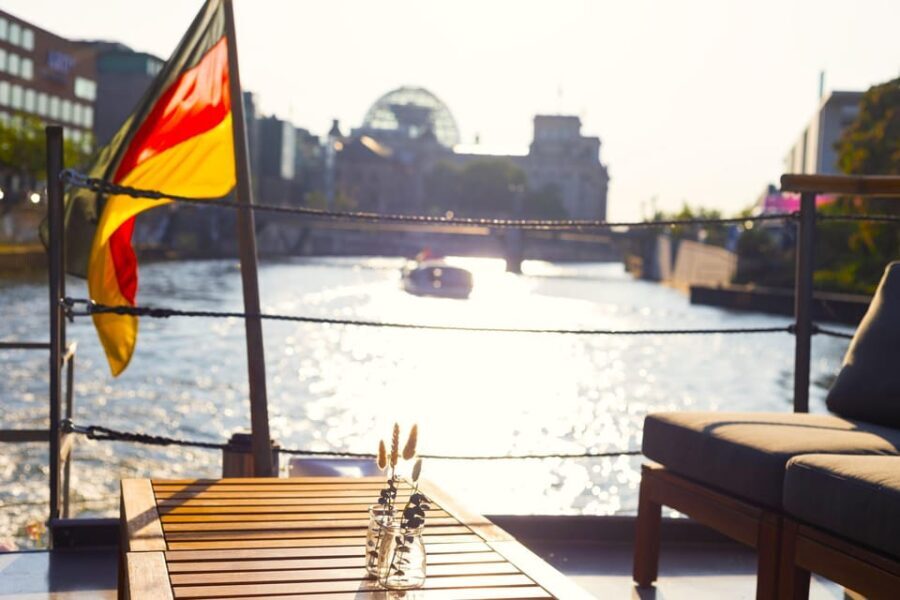 Berlin: Sightseeing Boat Tour on the Spree for Families - What the Reviews Say