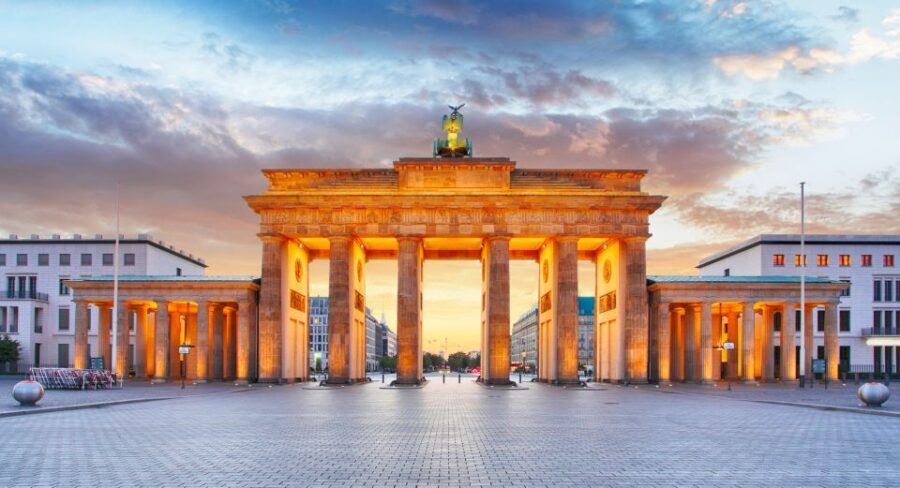 Berlin: Walking Tour of the Top 10 Sightseeing Attractions - What Makes This Tour Stand Out?