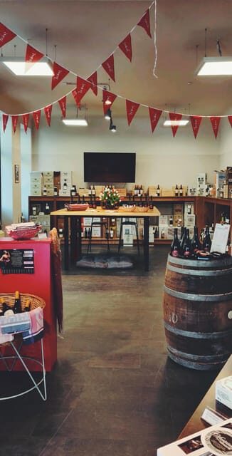 Berlin: Wine on Canvas - Paint Workshop and Wine Tasting - An In-Depth Look at the Experience