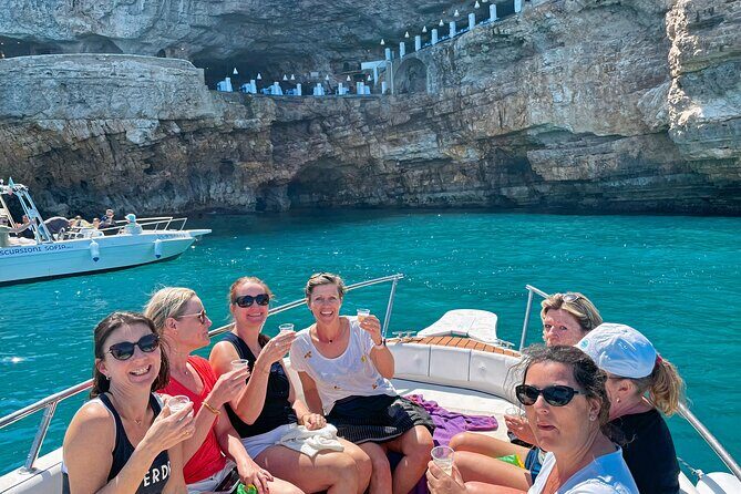 Boat trip to the Polignano a Mare caves - The itinerary in detail