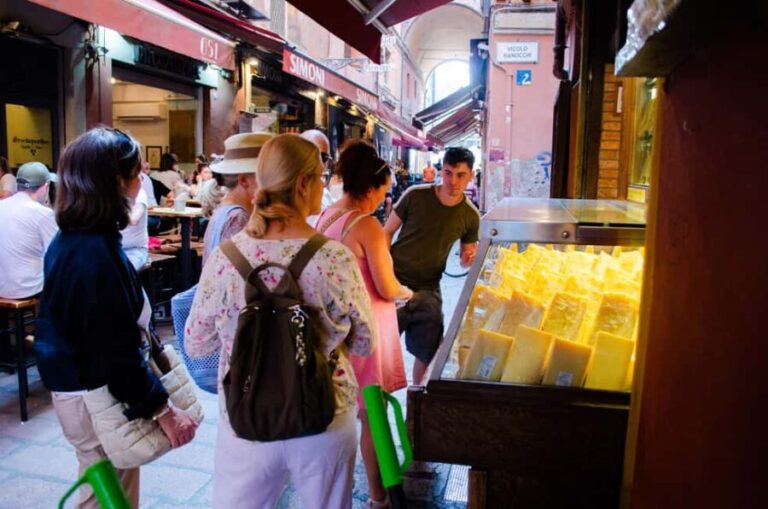 Bologna: Street Food Tour in the Historic Center - Why Reviewers Love This Tour