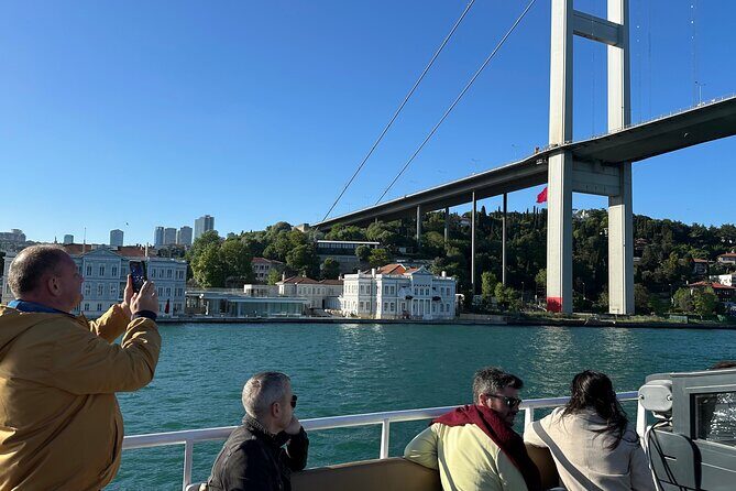 Bosphorus Daytime or Sunset Sightseeing Cruise & Audio Guide - The Experience: What You Can Expect