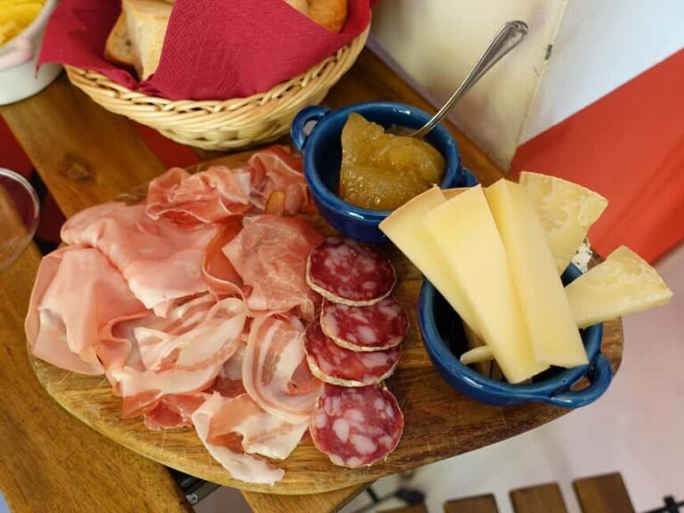 Boutique Wine Tasting in Turin City Center - Food Pairings