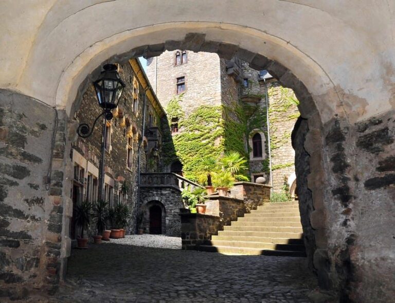 Braunfels: Guided Tour of the Fairytale Castle Braunfels - Introduction to Braunfels Castle: A Fairy-Tale Fortress in Hessen