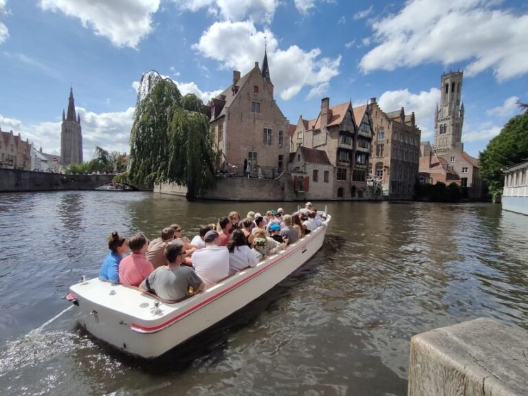 Bruges: Small Group Boat Cruise and Guided Walking Tour - Chocolate, Food, and Hidden Gems