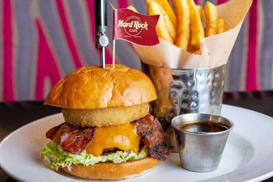 Brussels: Hard Rock Cafe with Set Menu for Lunch or Dinner - Who Is This Experience Best For?