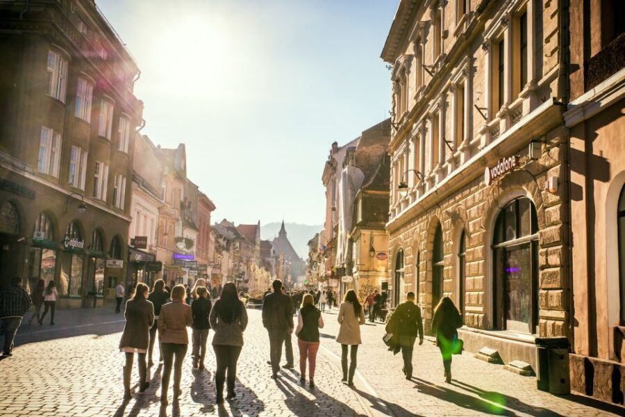 Bucharest: Dracula Castle, Peles Castle & Brasov Old Town - Practical Tips & Considerations