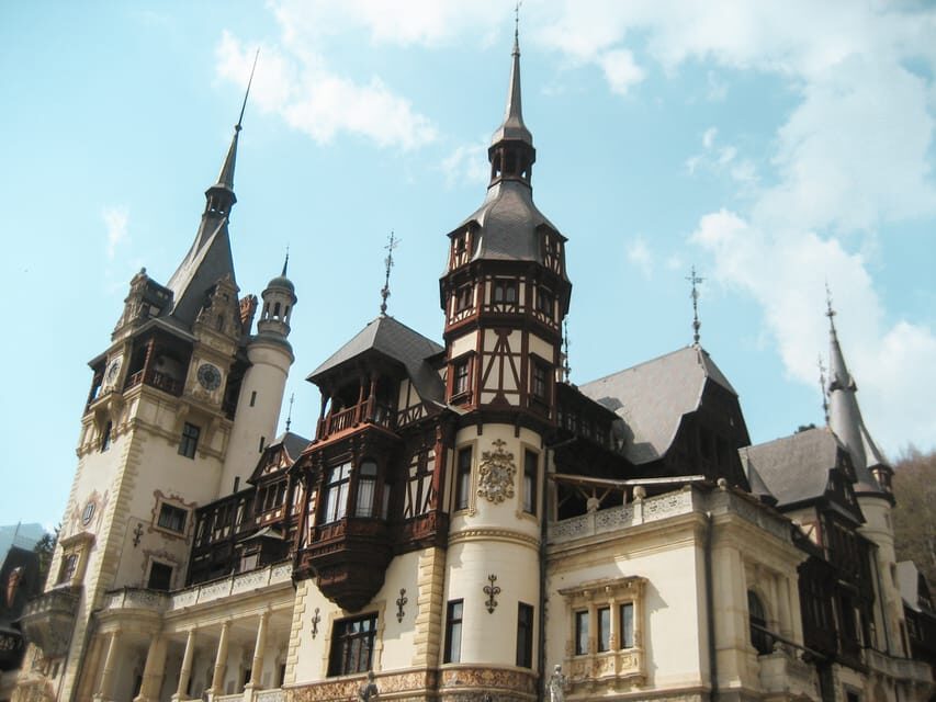 Bucharest: Dracula's Castle, Pele Castle & Braov Day Trip - Practical Aspects of the Tour