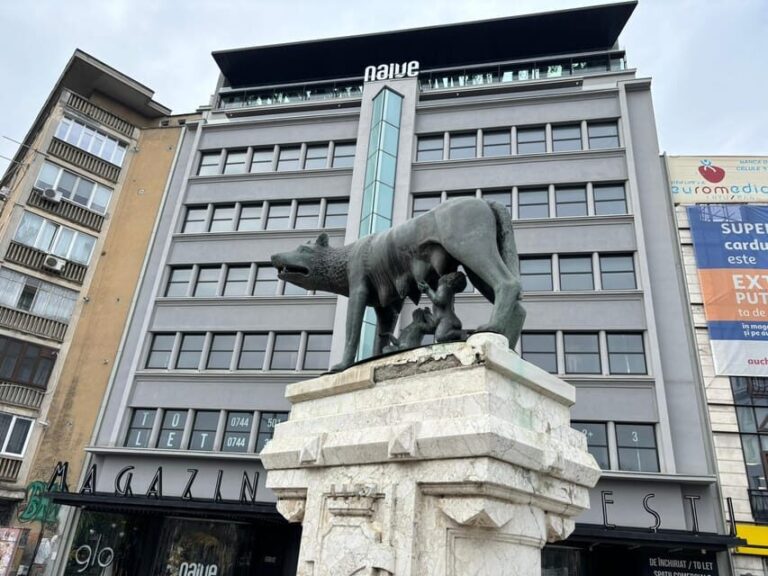 Bucharest: Guided Walking Tour with Romanian Snack - What Makes This Tour Stand Out