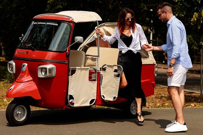 Bucharest Tuk Tuk city tour - Ceausescu Mansion (Spring Palace)