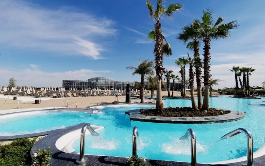 Bucuresti: Therme Bucharest Evening Entry Ticket & Transfer - Who Will Love This Tour?