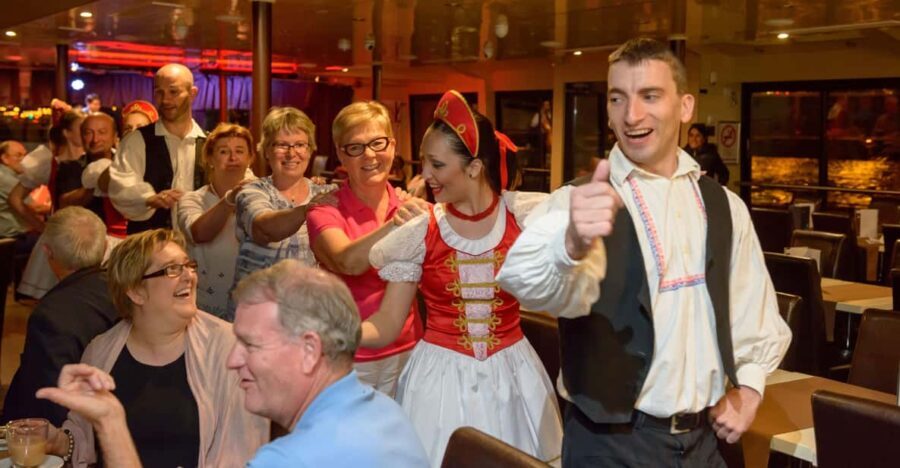 Budapest: Danube Cruise with Folk Dancing and Drinks - Live Music That Keeps the Atmosphere Alive
