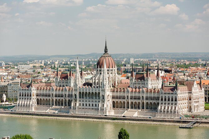 Budapest Day Trip from Vienna - The Transport and Guides: Comfort and Communication
