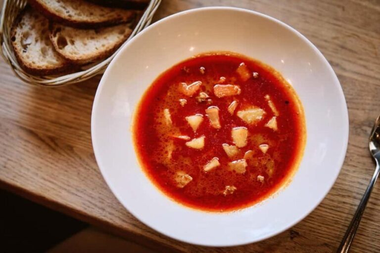 Budapest Guided Food Walking Tour with Drinks Included - What Makes This Tour Stand Out?