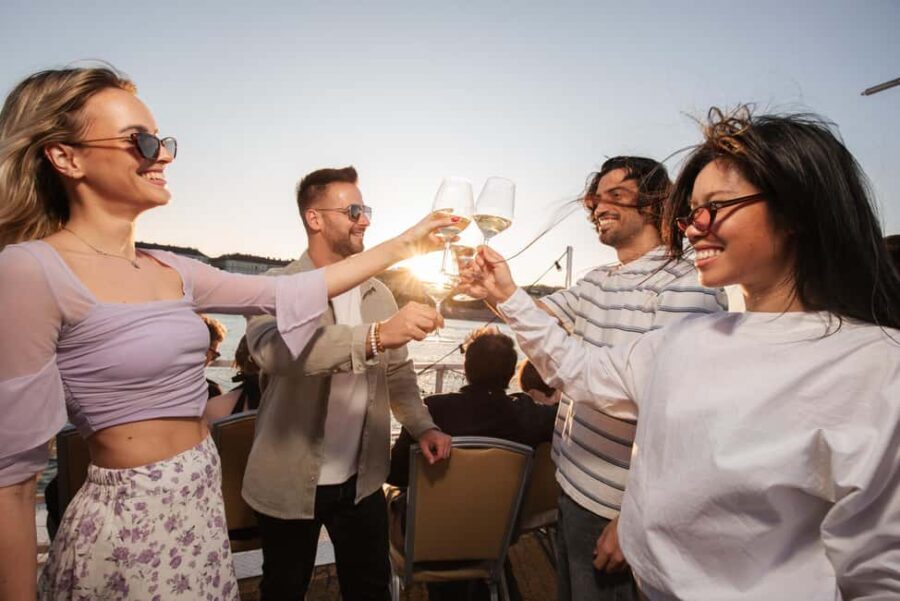 Budapest: Lotus Cruise with Unlimited Aperol and Prosecco - The Itinerary and What to Expect