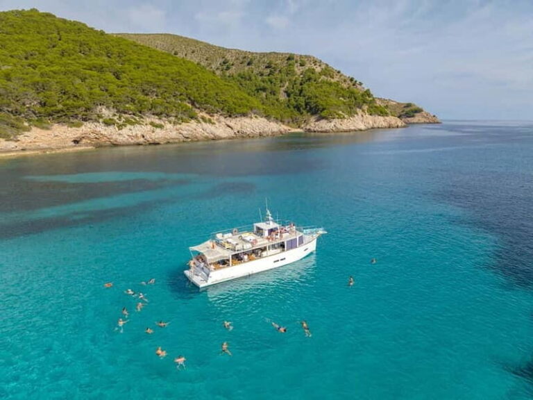 Cala Rajada: Boat Excursion with Drinks and Food - The Itinerary & Experience