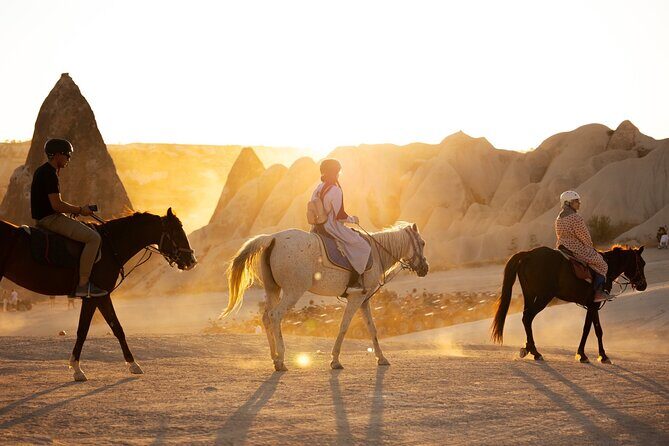 Cappadocia Horseback Ride through Valleys  Sunset/hoteltransfer - Who Will Love This Tour?