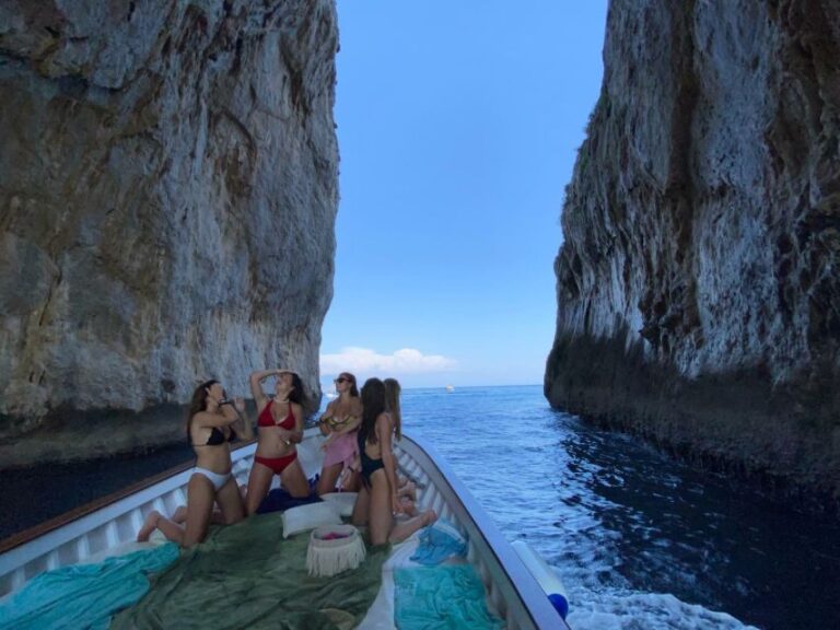 Capri: Island and Grottos Boat Cruise with Snacks and Drinks - The Itinerary: What You’ll See and Do
