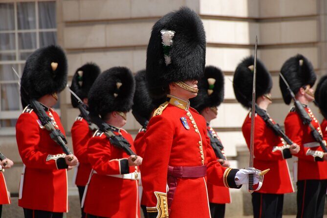 Changing of the Guard at Buckingham Palace Experience - What Makes This Tour Stand Out?