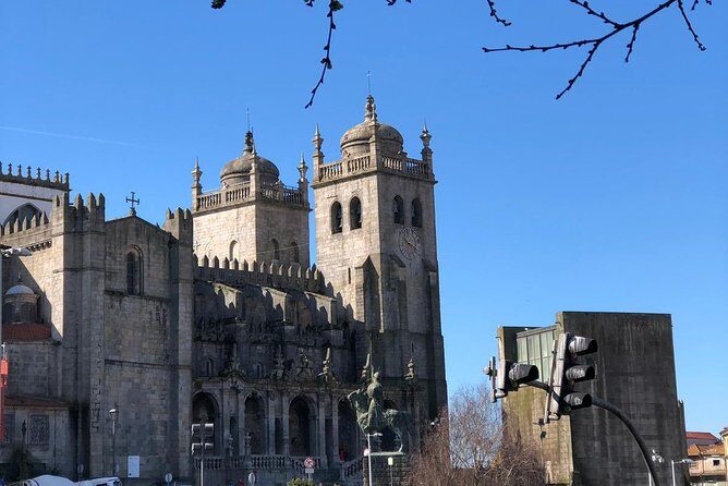 City Walking Tour & Port Wine Cellar - Discovering Porto: A Complete Look at the Tour