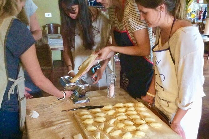 Cooking Class in a Florentine Villa with Transfer for small group - Analyzing the Value and Experience
