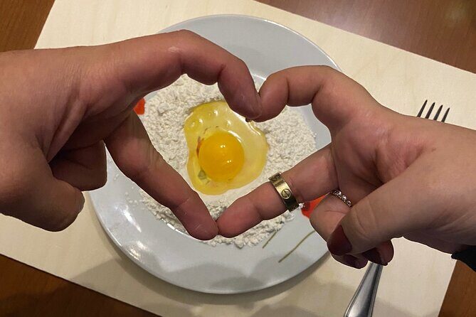 Cooking Class in Rome: Make Fettucine & Tiramisù with Chef Paolo - What Sets This Class Apart?