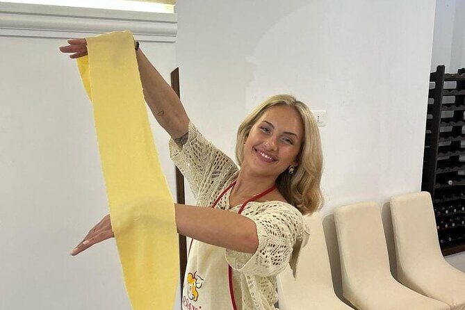 Cooking class with Pasta, mozzarella and Tiramisu with wine - Authenticity and Atmosphere
