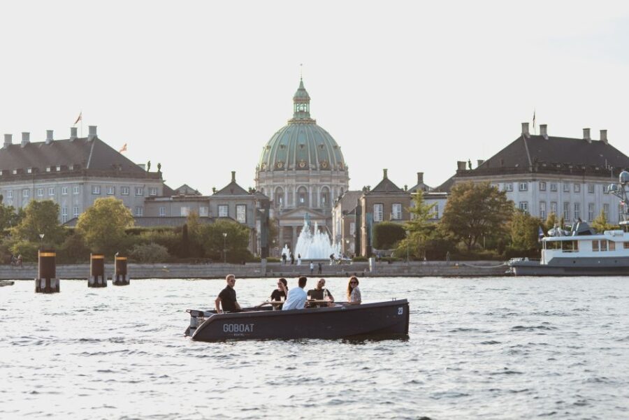 Copenhagen: 1, 2 or 3-Hour Boat Rental (No License Required) - Who is This Experience Best Suited For?