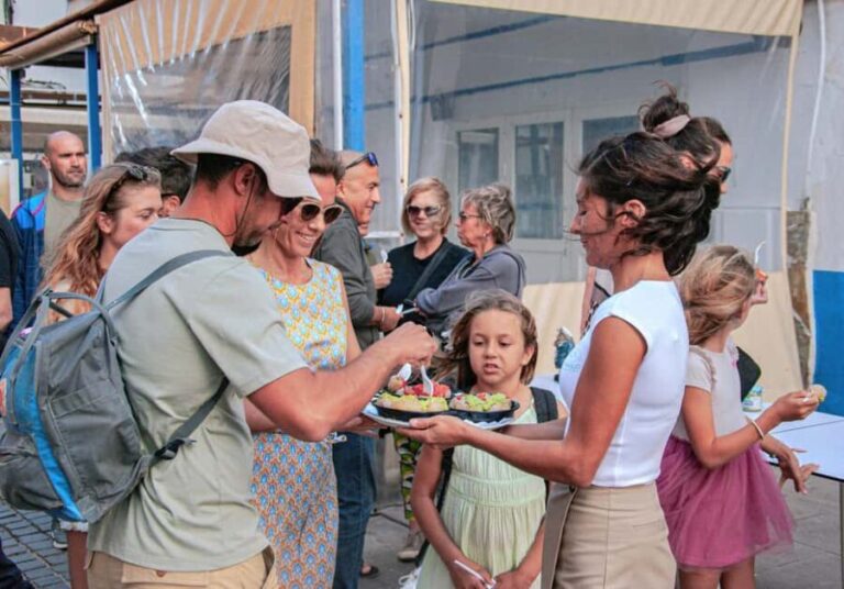 Corralejo: Walking tour with tastings of local products - Who Should Book This Tour?