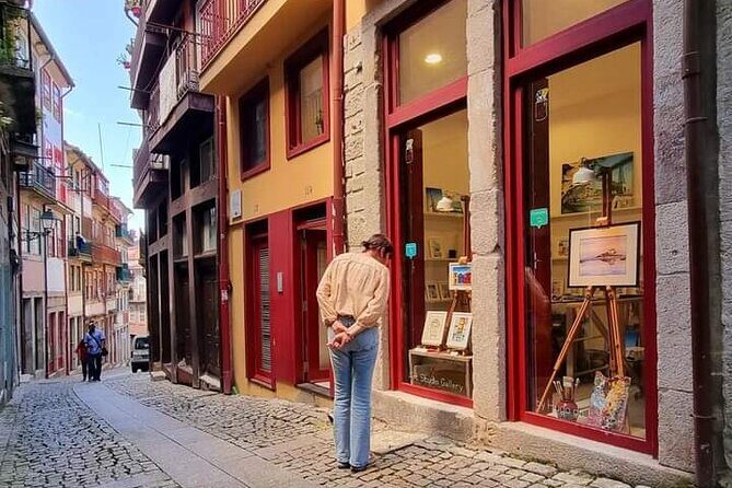 Create Watercolour With Hugo do Lago in Porto - The Value of This Artistic Escape