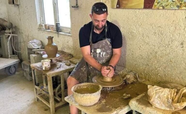 Crete: Full-Day Cretan Wines, Olive Oil, Raki and Food Tour - An In-Depth Look at the Crete Food and Drink Tour