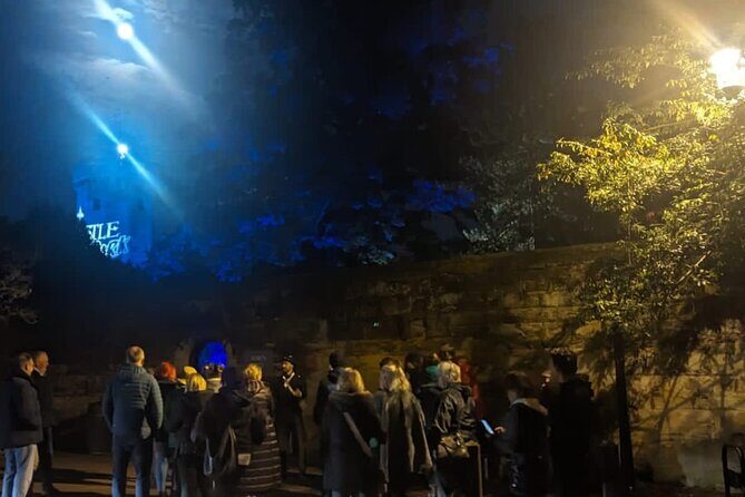 Dark History Walking Tour in Warwick - Stop-by-Stop Breakdown of the Warwick Dark History Tour