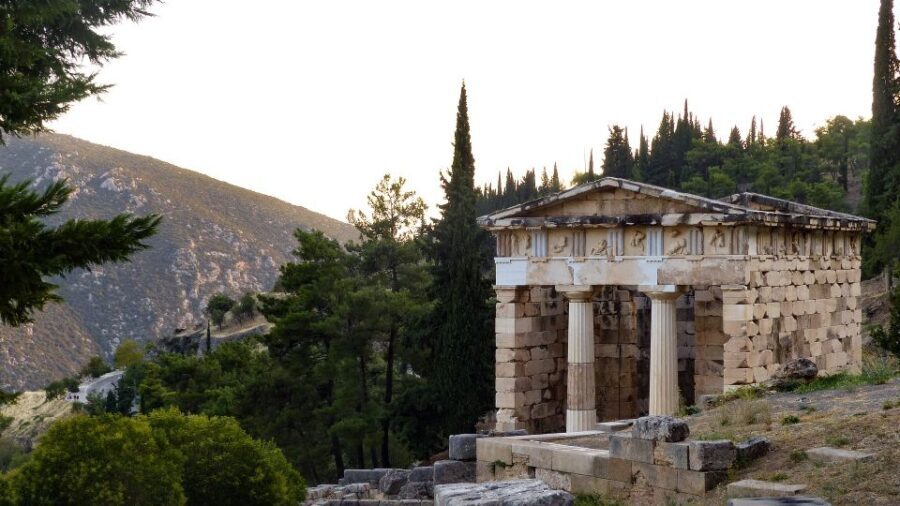 Delphi: Spanish guided one day tour - What Makes This Tour Stand Out?