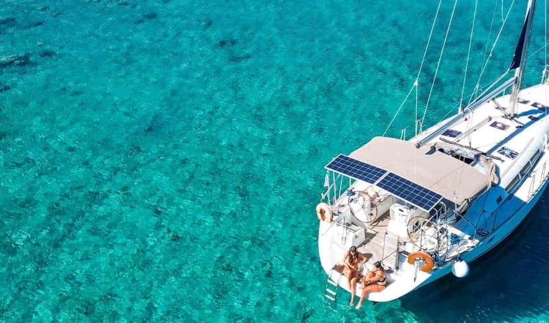 Dia Sailing Cruise With All-inclusive Meal And Drinks - Approaching Dia Island