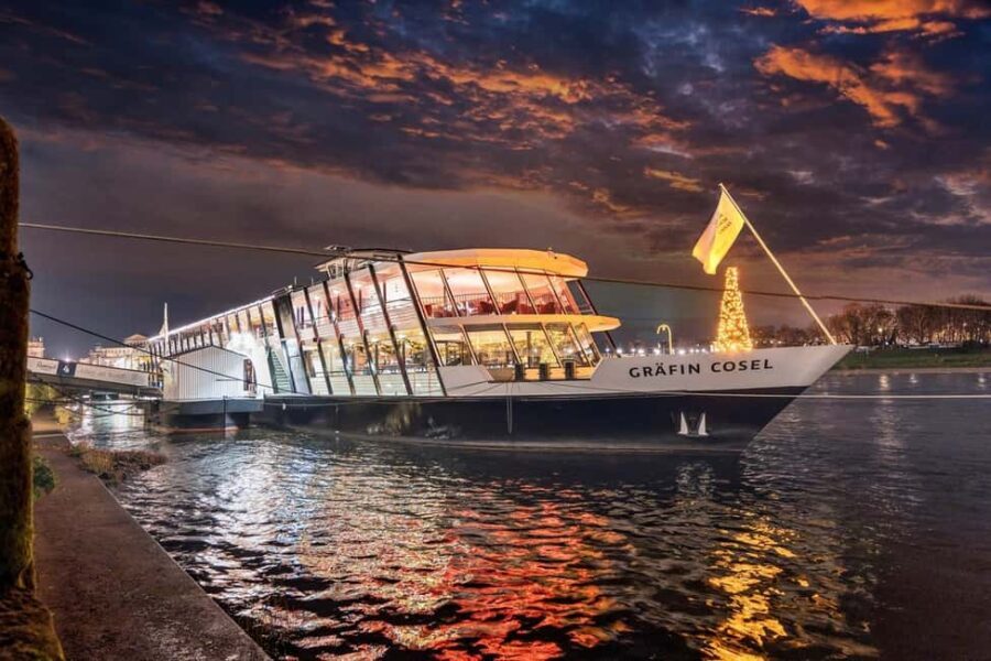 Dresden: Winterlights Evening River Cruise with Dinner - Detailed Breakdown of the Itinerary