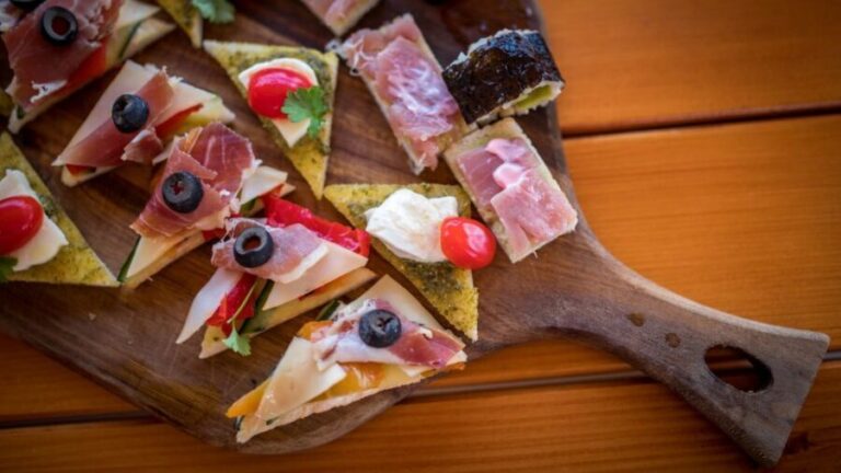 Dubrovnik: Panoramic Sunset Cocktail Cruise Around Old Town - The Experience from a Reviewers Perspective