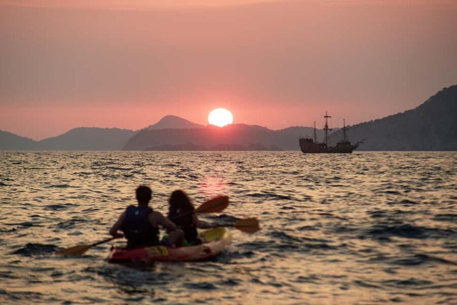 Dubrovnik: Sunset Kayaking and Snorkeling Tour - Who Will Love This Experience?