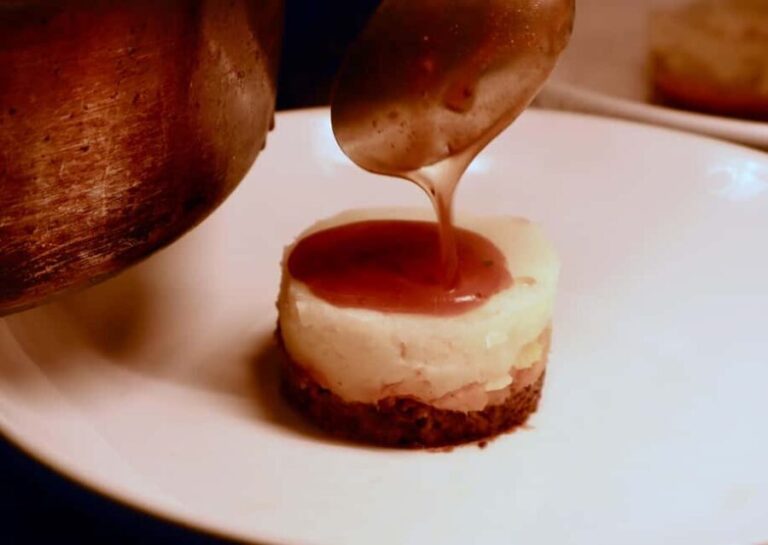 Edinburgh: Food Tour with Scotch, Haggis, Secret Dish & More - Itinerary Breakdown: What You Can Expect