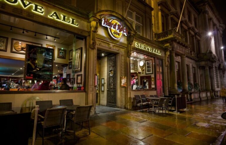 Edinburgh: Hard Rock Cafe with Set Menu for Lunch or Dinner - The Overall Experience at Hard Rock Cafe Edinburgh