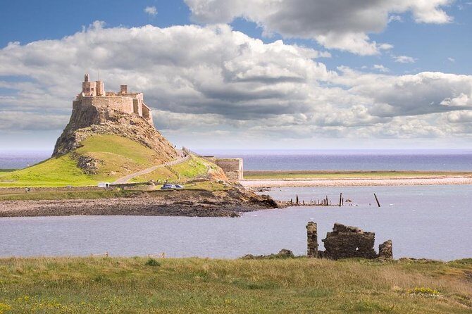 Edinburgh: Holy Island, Alnwick Castle & Kingdom of Northumbria - What We Love About This Tour