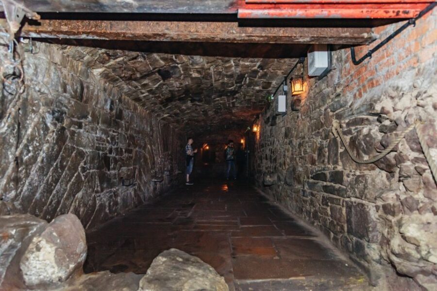 Edinburgh: Old Town and Underground Historical Tour - The Itinerary: What to Expect