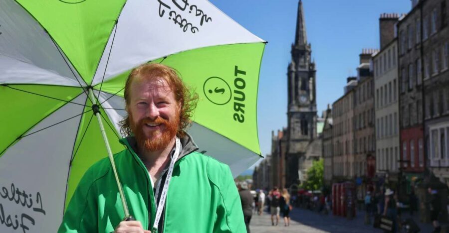 Edinburgh: Old Town History and Tales Walking Tour - Exploring the Itinerary