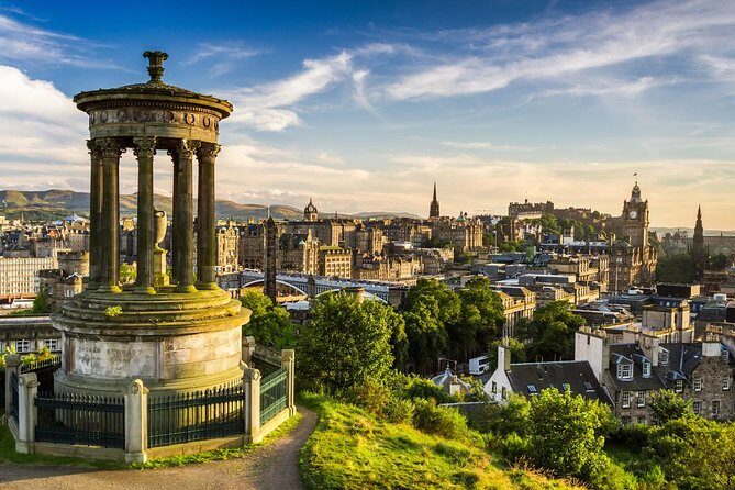 Edinburgh Rail Trip from London with Castle entry and Hop-on Hop-off bus - Exploring Edinburgh: What to Expect